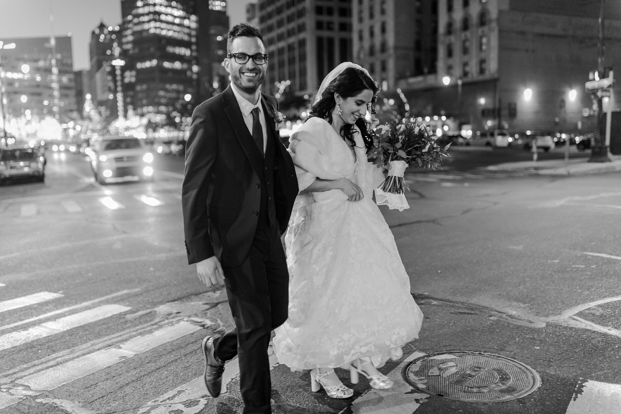 LINDSEY + MATTHEW, jam handy detroit wedding - amber-marie-photography.com