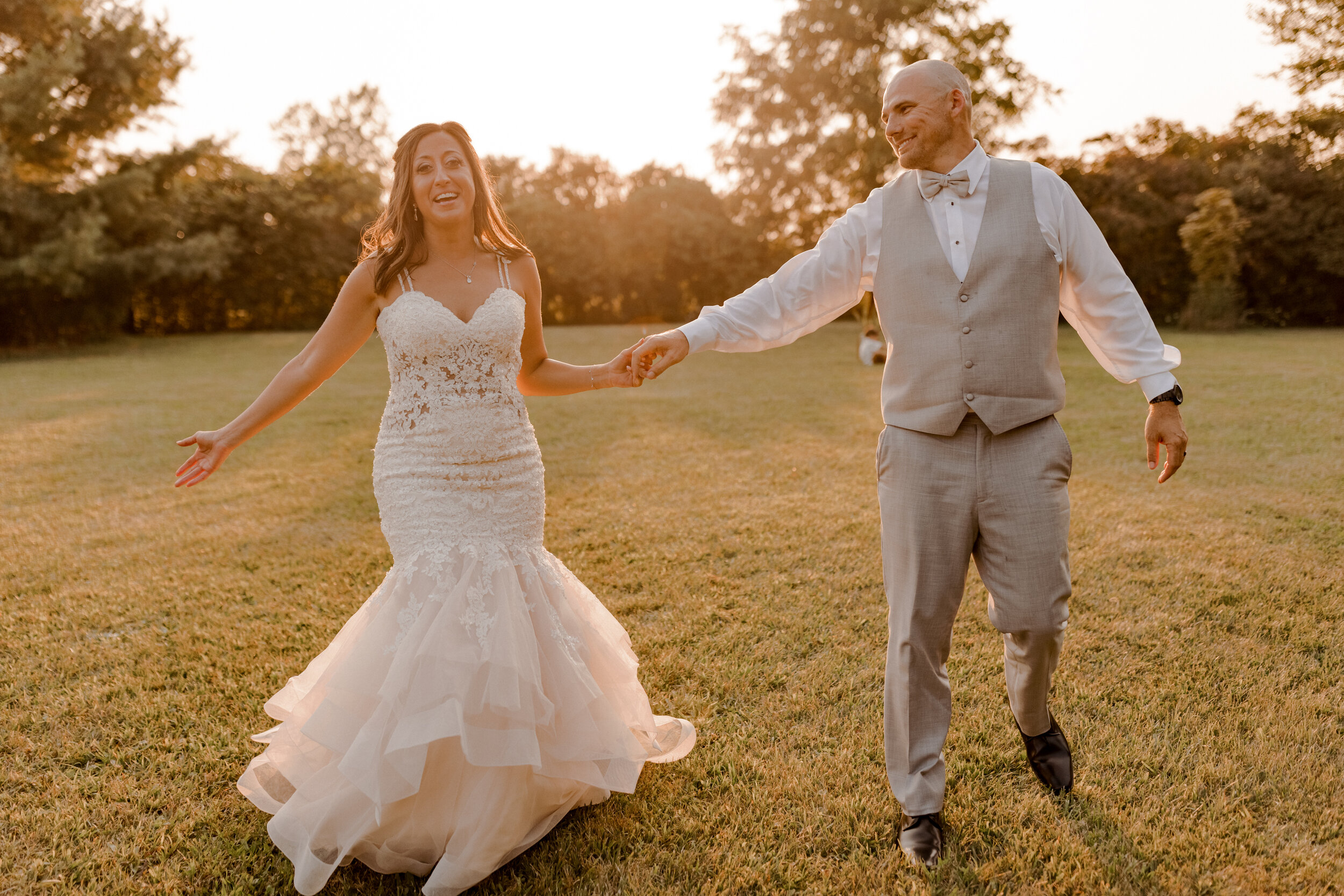 LINDSEY + MATTHEW, jam handy detroit wedding - amber-marie-photography.com