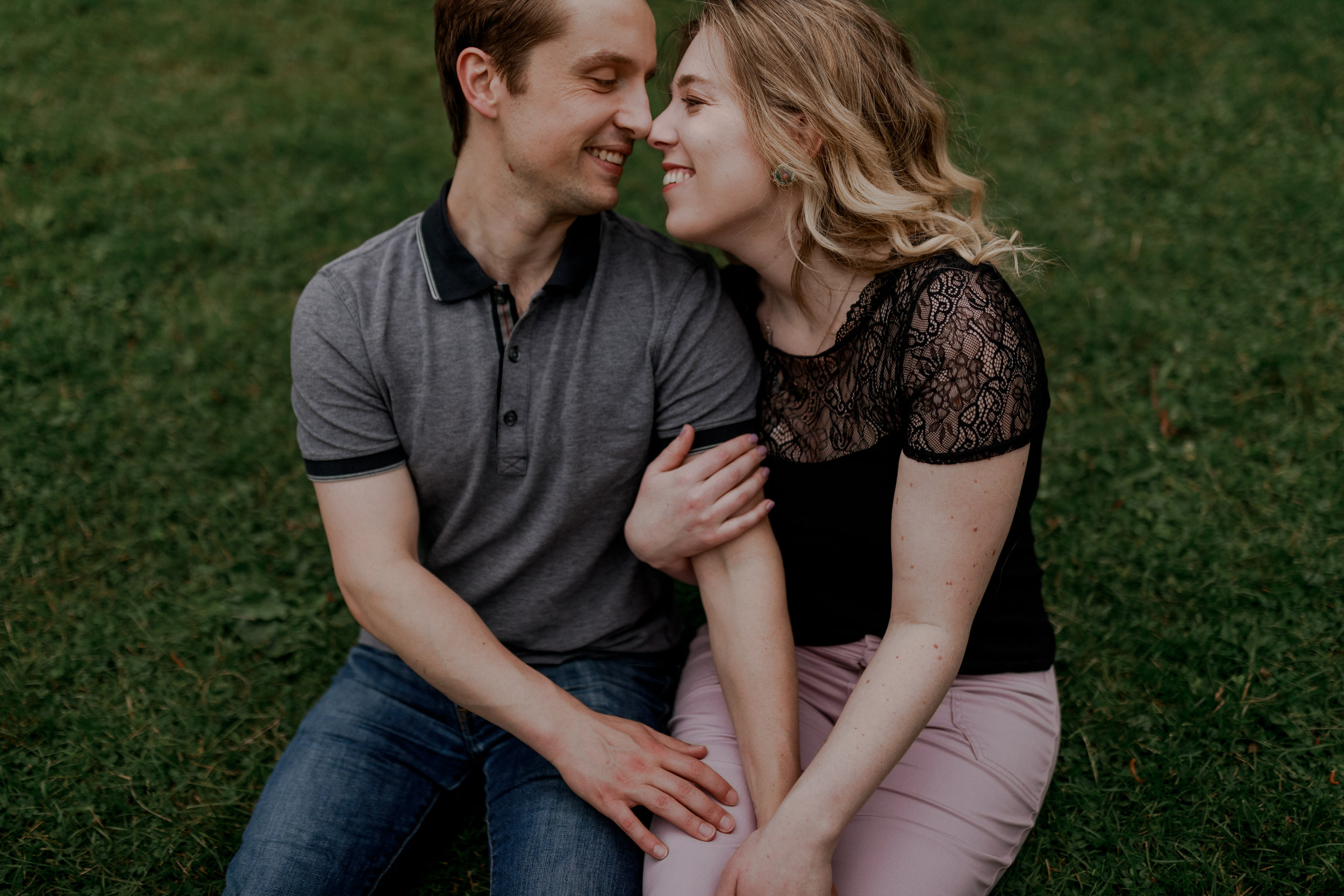 MARIA + NEIL, backyard grosse pointe wedding - amber-marie-photography.com