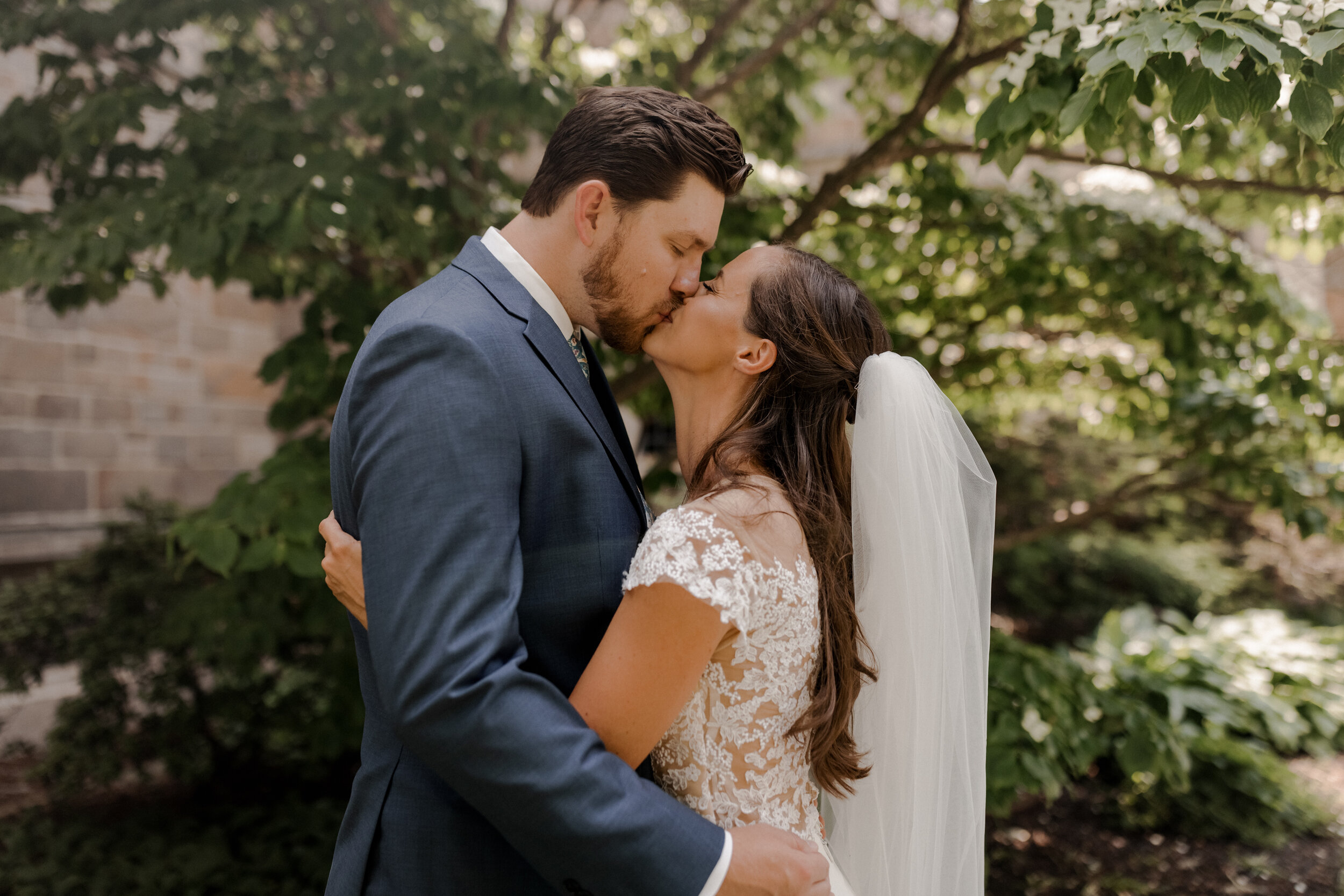 MARIA + NEIL, backyard grosse pointe wedding - amber-marie-photography.com