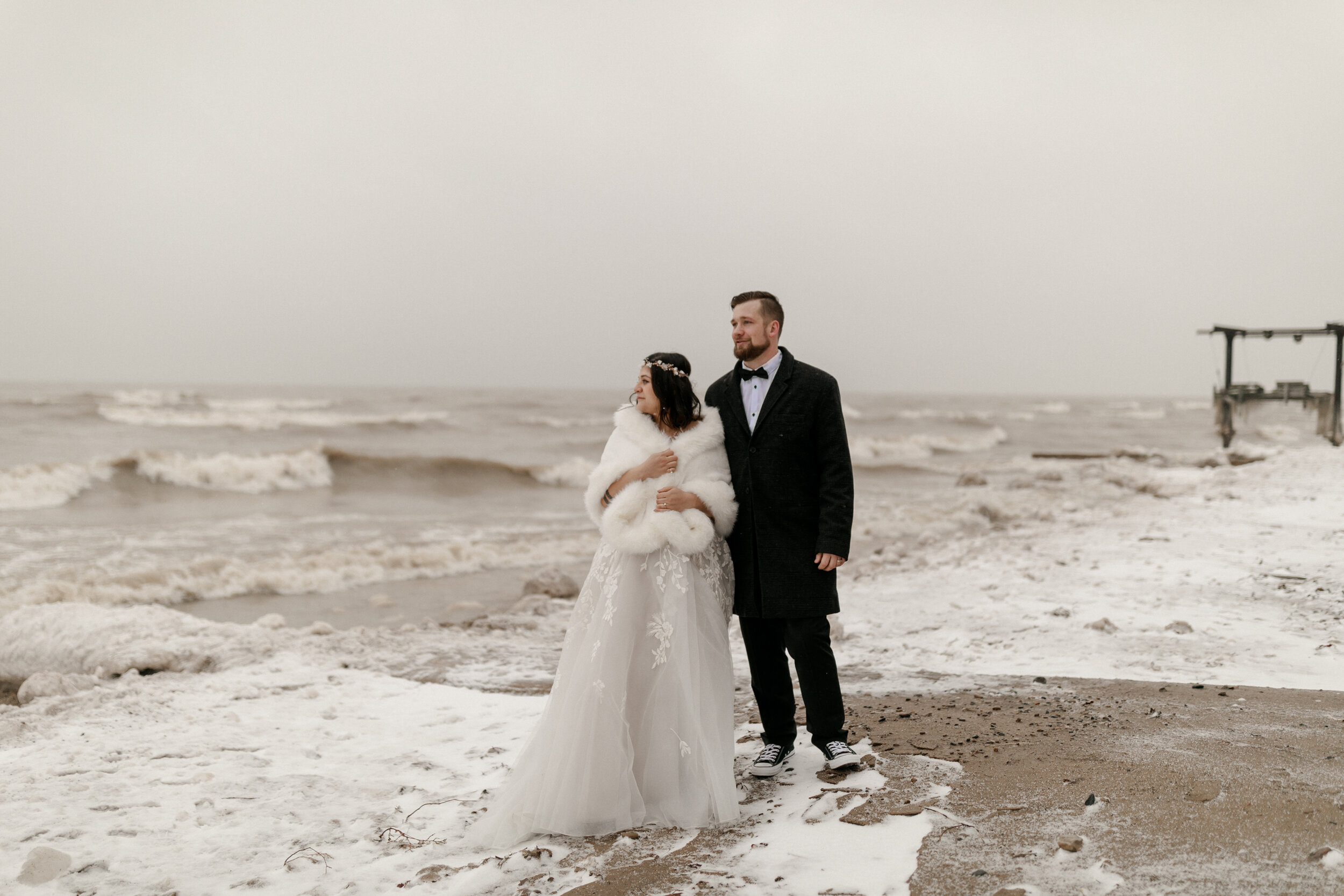 MARIA + NEIL, backyard grosse pointe wedding - amber-marie-photography.com